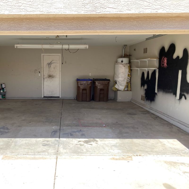 Local Hoarding Cleanup Service in Gilbert, AZ | Over 1800 5-Star Reviews!
