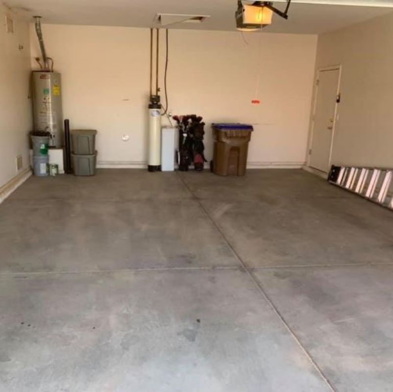 Local Hoarding Cleanup Service in Gilbert, AZ | Over 1800 5-Star Reviews!